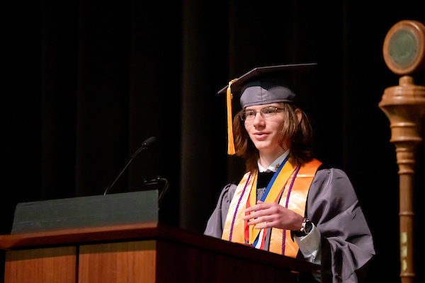 Hinds graduates nearly 1,000 in spring ceremonies | Hinds Community College