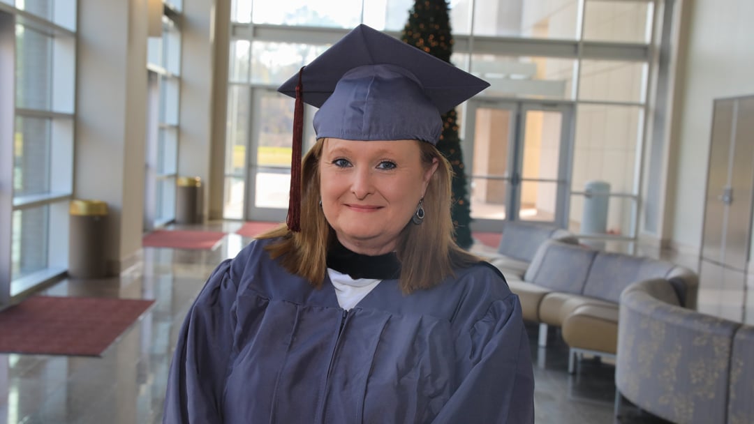 Complete 2 Compete program helps Brandon mom achieve goal | Hinds Community College