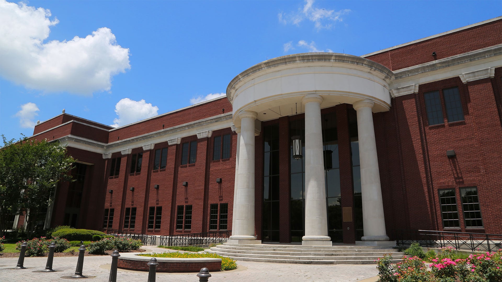 Scholarships | Hinds Community College